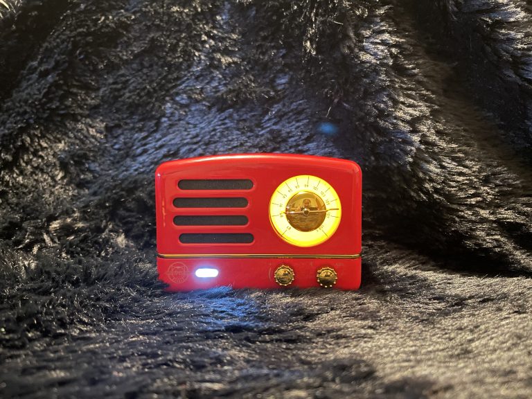 The MUZEN OTR Metal Portable FM Radio Bluetooth Speaker Packs A Lot Of ...