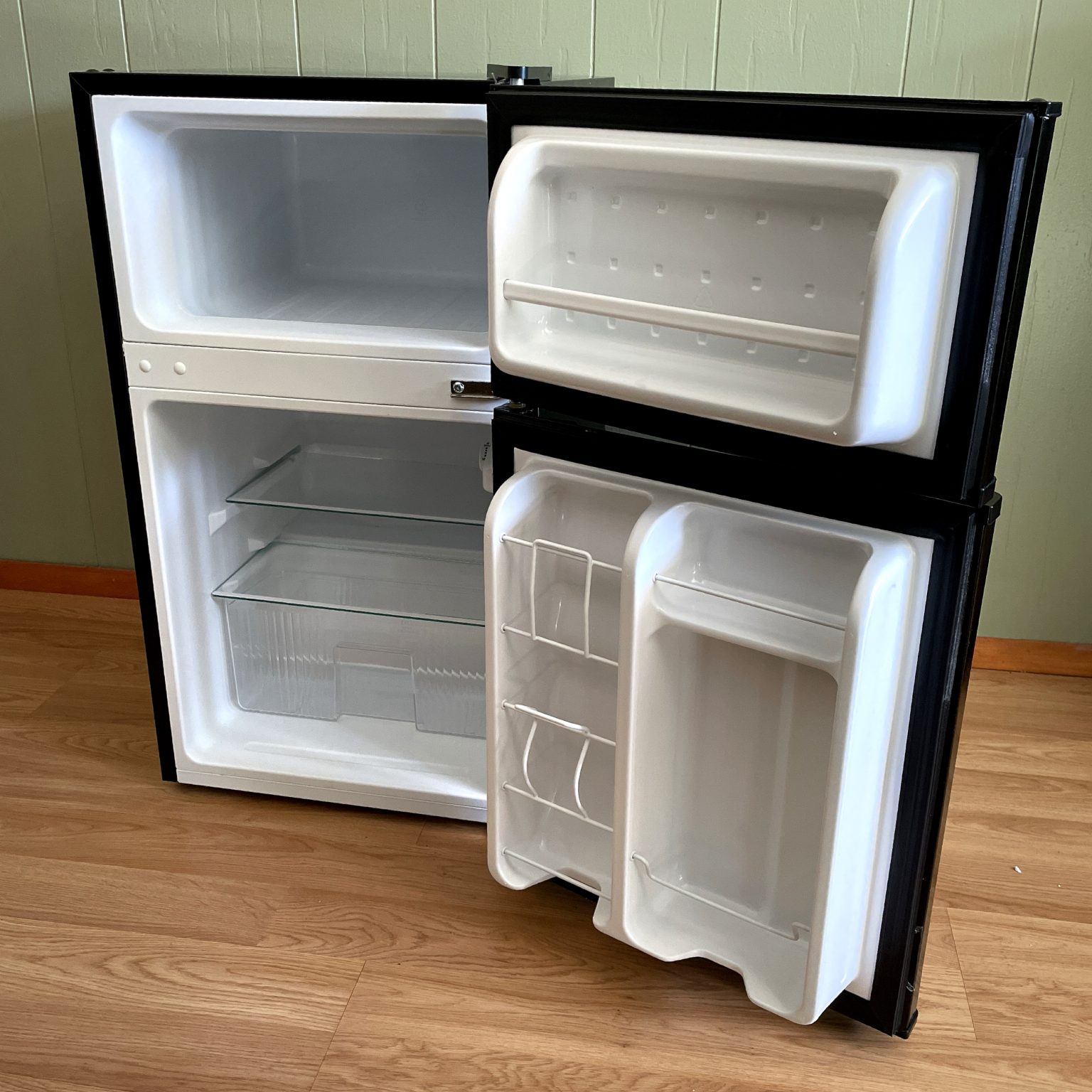 The Perfect Mini Fridge for Dorms and Apartments – Newair 3.1 Cu. Ft ...